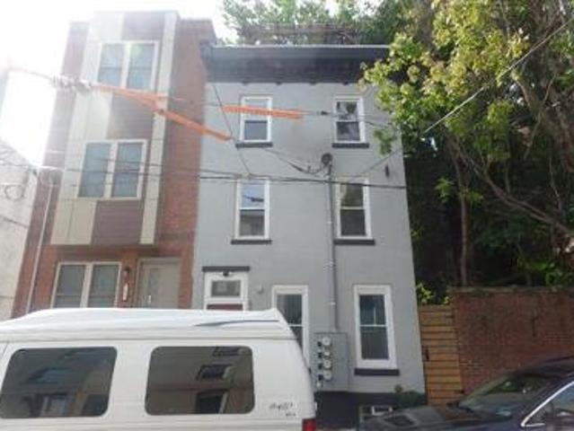 W Stiles St