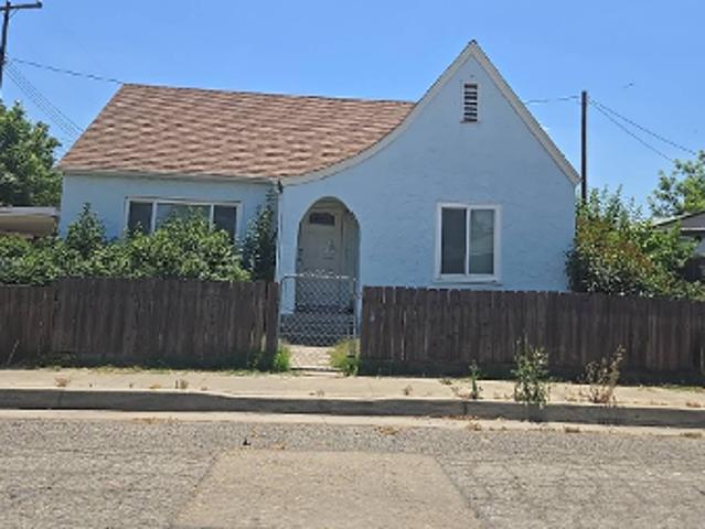 W Sequoia Ave