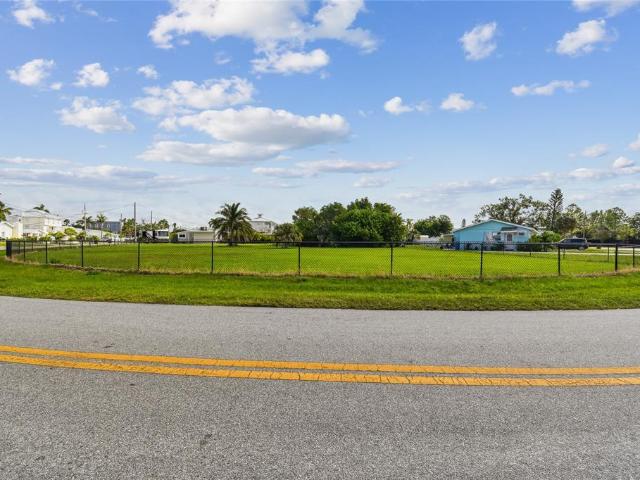 W Shell Point Rd, Ruskin, FL 33570 | MLS #TB8403