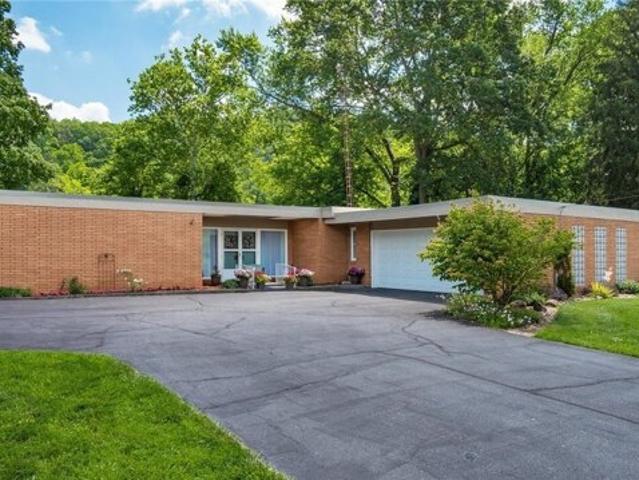 W Shore Dr, Zanesville, Home For Sale