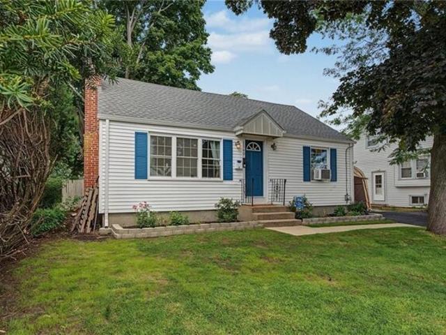 W Shore Rd, Warwick, Home For Sale