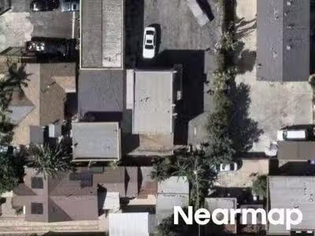 W Slauson Ave