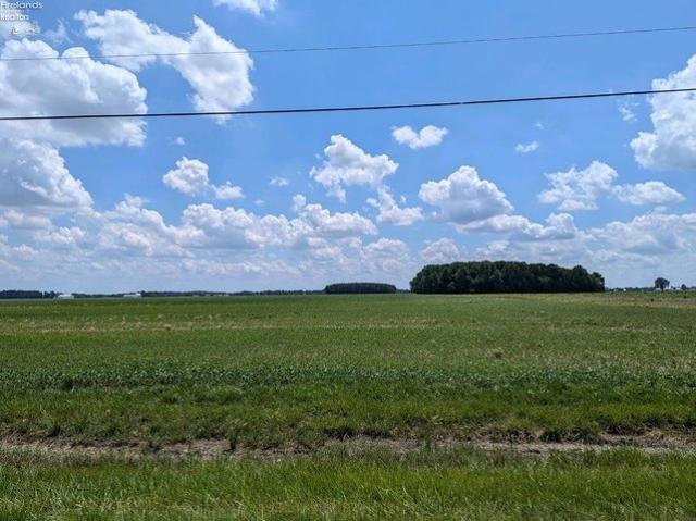 W Sr 163, Oak Harbor, OH 43449