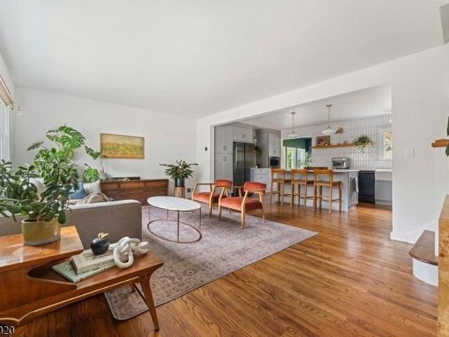 W Th Ave, Roselle, Home For Sale
