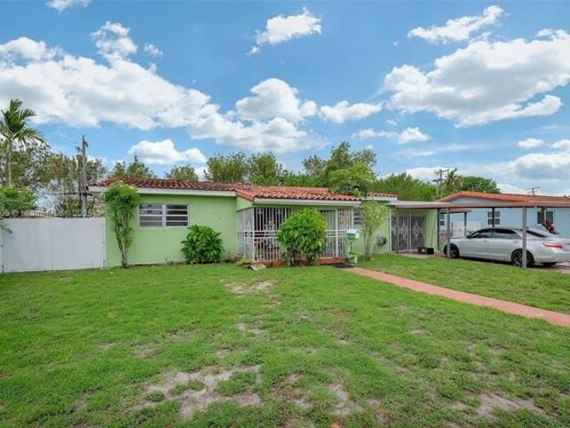 W Th Pl, Hialeah, Home For Sale
