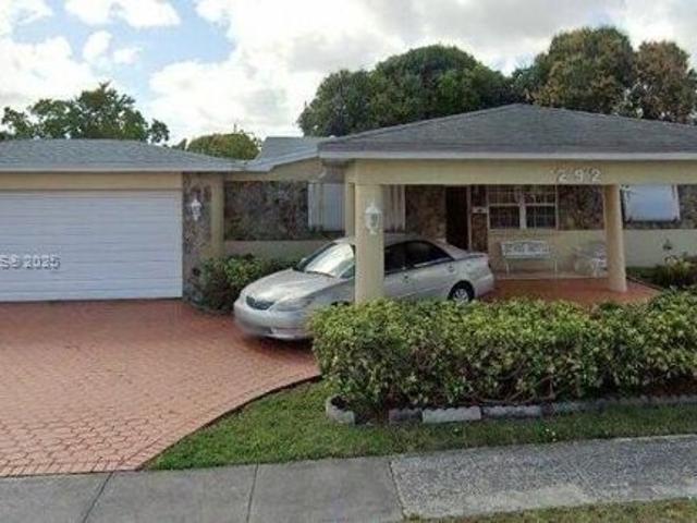 W Th Pl, Hialeah, Home For Sale