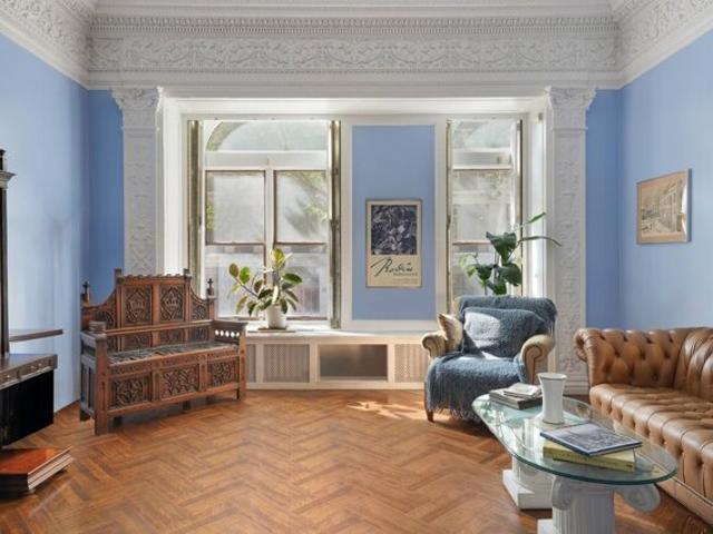 W Th St, Manhattan, Home For Sale