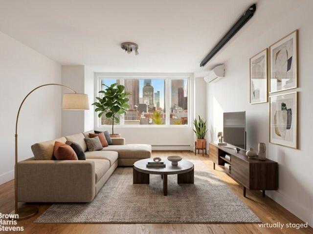 W Th St Apt B, Manhattan, Condo For Sale