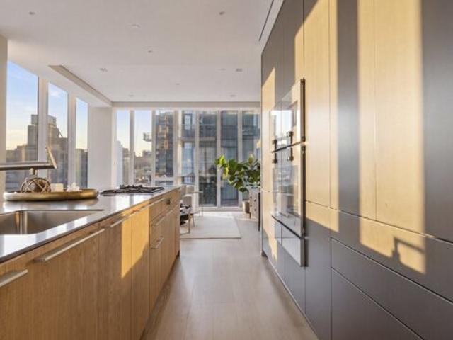 W Th St Apt,manhattan, Condo For Sale