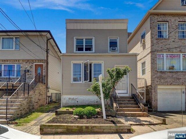 W Th St, Bayonne, Home For Sale