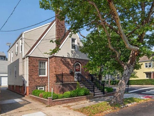 W Th St, Bayonne, Home For Sale