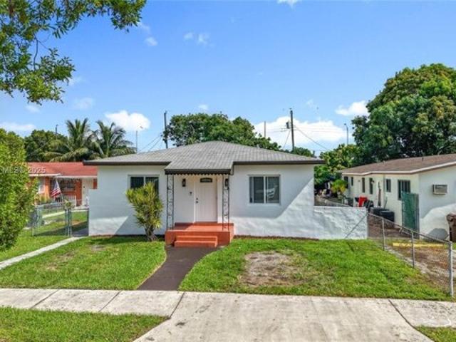 W Th St, Hialeah, Home For Sale