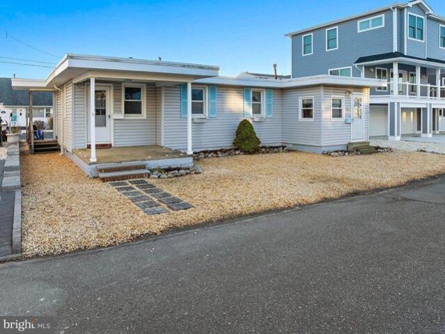 W Th St, Long Beach Township, Home For Sale
