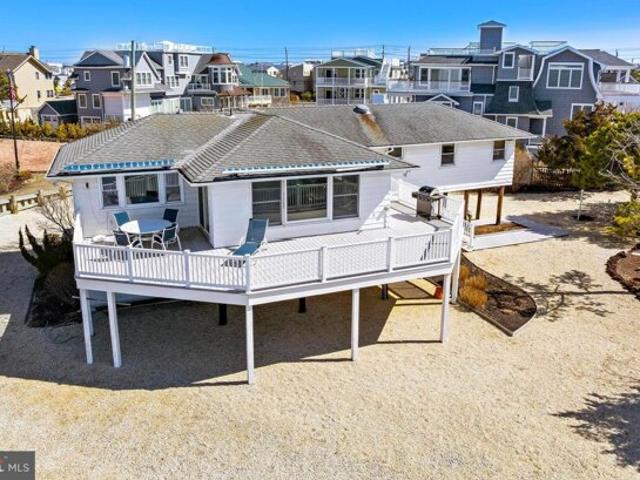 W Th St, Long Beach Township, Home For Sale