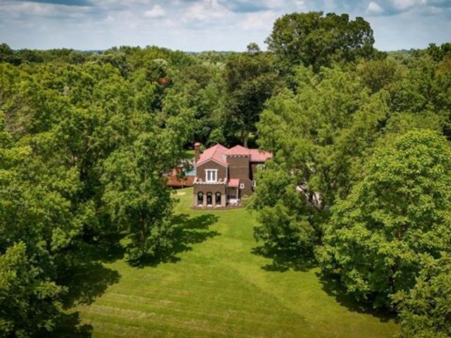 W Th St, Seymour, Home For Sale