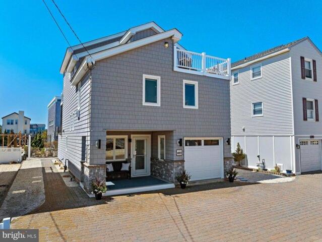W Th St, Ship Bottom, Home For Sale