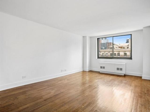 W Th St Unit Lm, New York, Condo For Sale