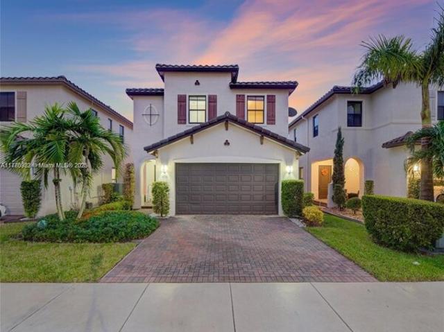 W Th Ter, Hialeah, Home For Sale