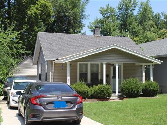 W Th Ter, Kansas City, Home For Sale