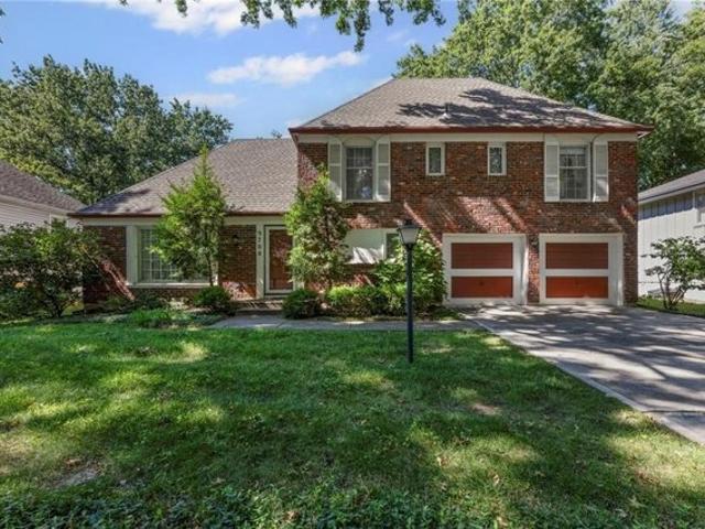 W Th Ter, Overland Park, Home For Sale