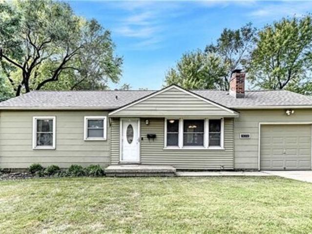 W Th Ter, Overland Park, Home For Sale