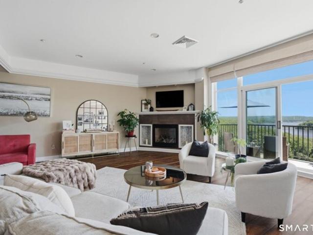 W Thames St Apt,norwich, Condo For Sale