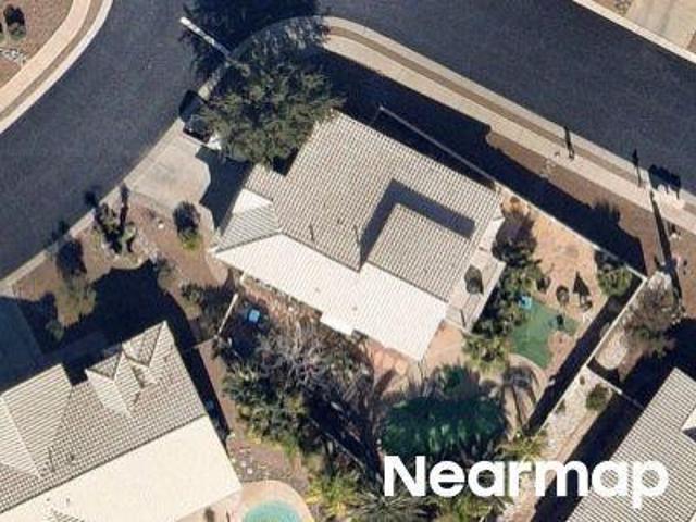 W Three Oaks Dr