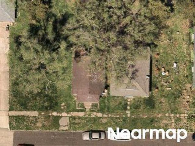 W Thrush Ave