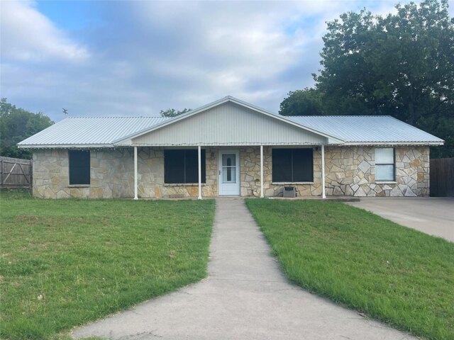 W Torrey St, Granbury, Home For Sale