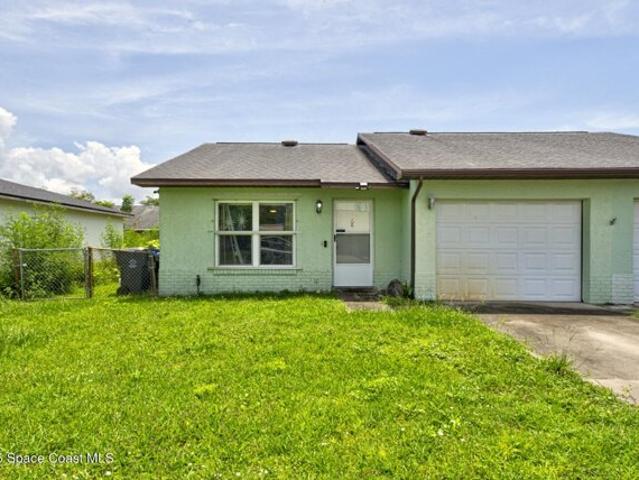 W Towne Pl, Titusville, Home For Sale