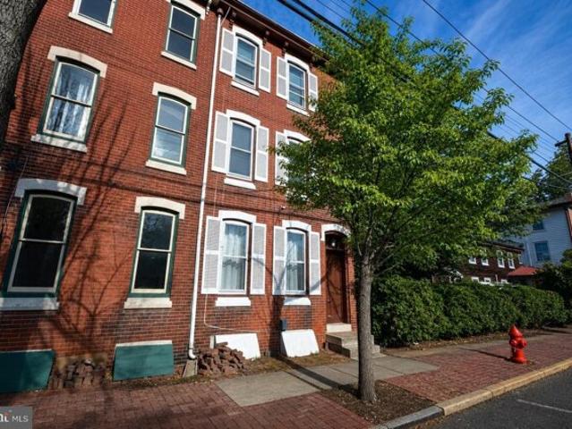 W Union St, Burlington, Home For Sale