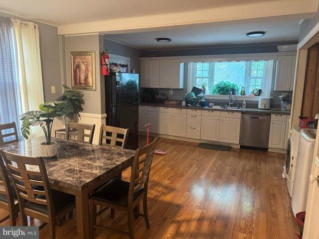 W Union St, Burlington, Home For Sale