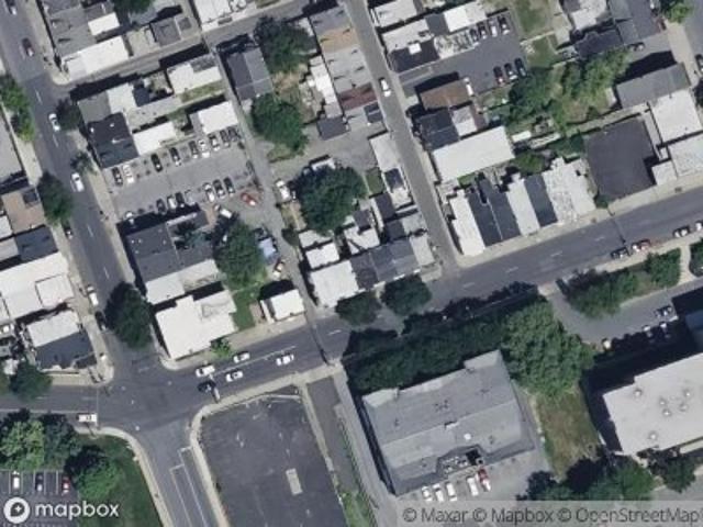 W Union St