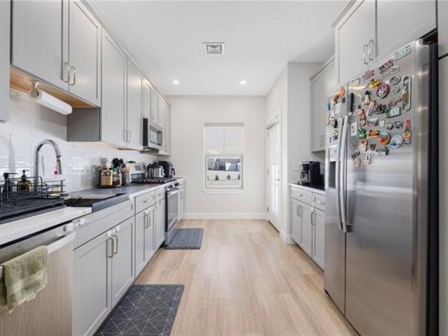 W Valley Cir Unit,west Warwick, Condo For Sale
