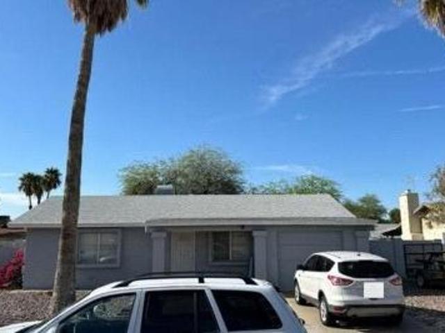 W Villa Maria Dr