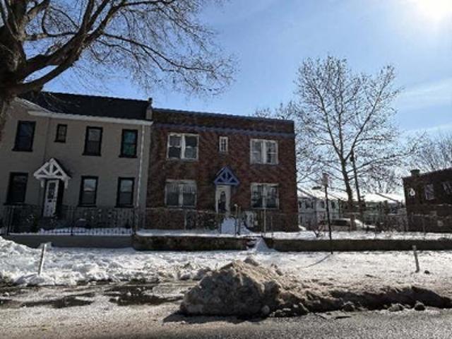 W Virginia Ave NE