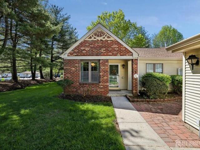 W Wycoff Way, East Brunswick, Condo For Sale