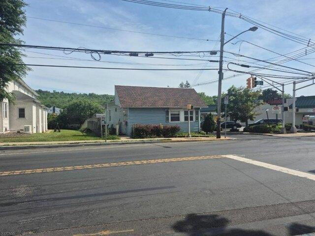 W Washington Ave, Washington, Home For Sale