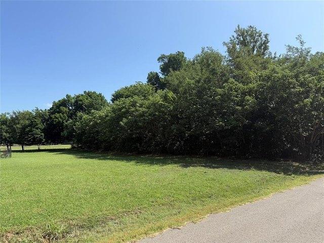 W Washington St, Crescent, OK 73028