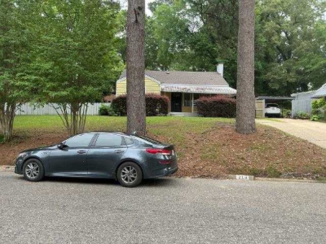 W Wareingwood Dr