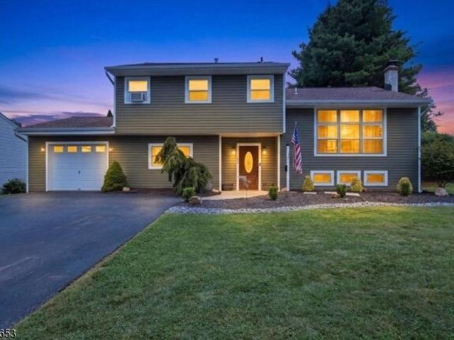 W Warren St, Washington, Home For Sale