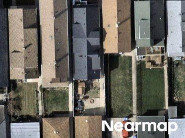 W Wolfram St # 1