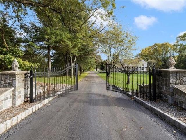 W Wrentham Rd, Cumberland, Home For Sale