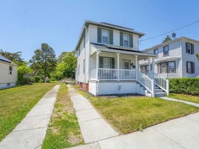 W Wright St, Pleasantville, Home For Sale