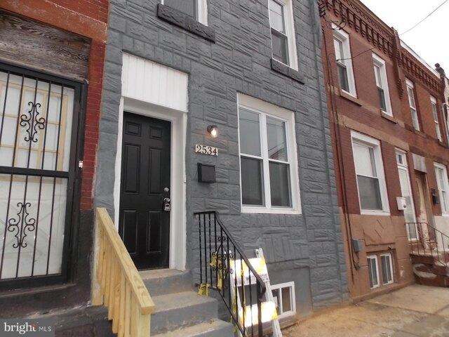 W York St, Philadelphia, Home For Sale