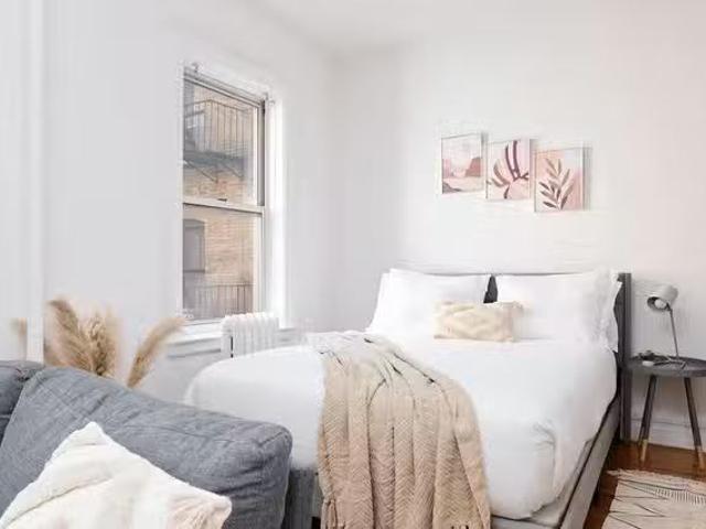 W 141st St, New York City, NY