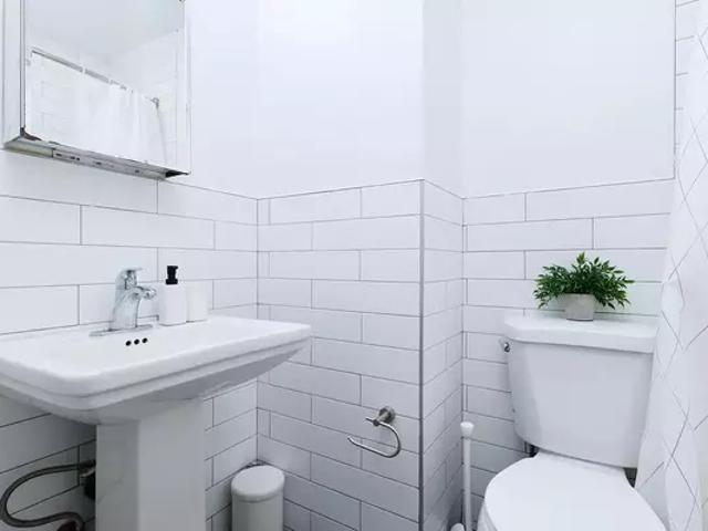 W 141st St #638