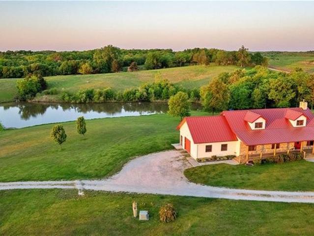 W 168th Ave, Bethany, MO 64424