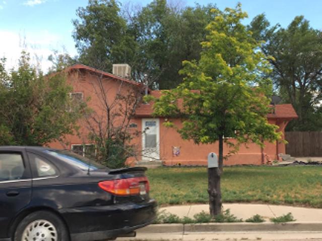 W 19th St