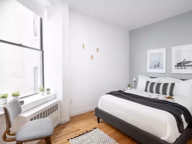 W 116th St #381